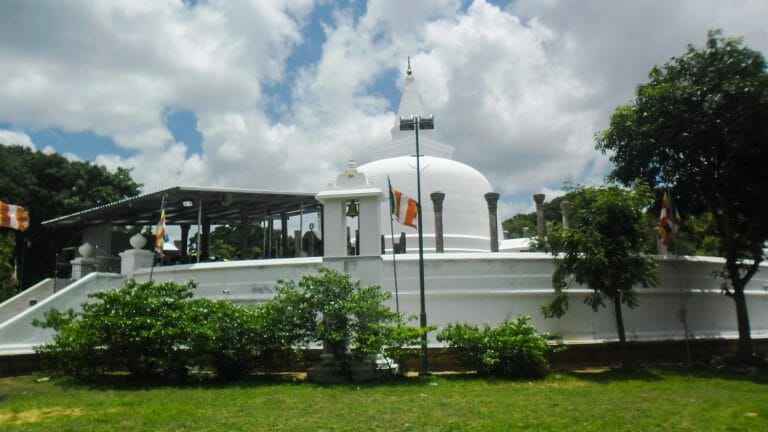 The Eight Sacred Places (Atamasthana) in Anuradhapura | www ...