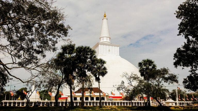 The Eight Sacred Places (Atamasthana) in Anuradhapura | www ...